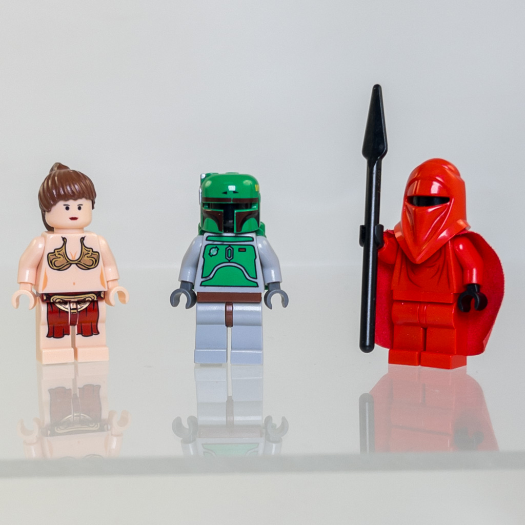 LEGO 2009 Royal Guard Magnetic Minifigure Set (Leia, Boba Fett, & Royal ...