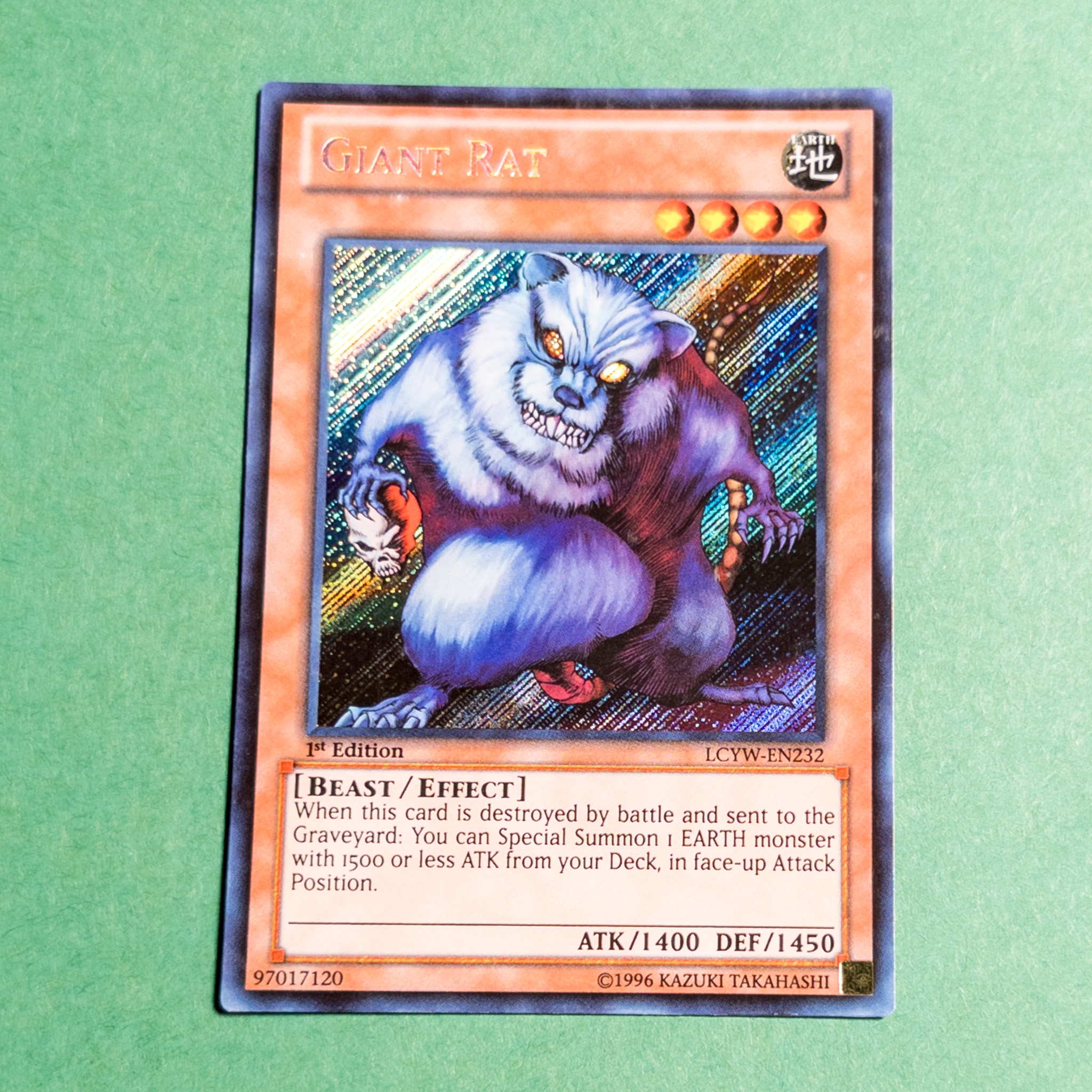 Yu-Gi-Oh Card - LCYW-EN232 - GIANT RAT (secret rare holo) *NM - Played ...